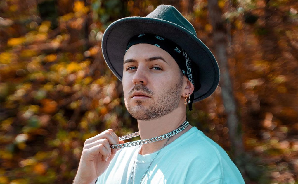 Gabriel Zanaga: "A volte è più facile descrivere i mondi altrui ...