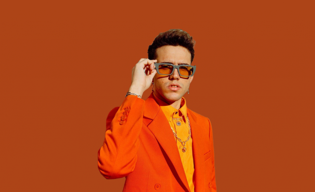 Sanremo 2022: Aka 7even canta "Perfetta così" - Lattemiele