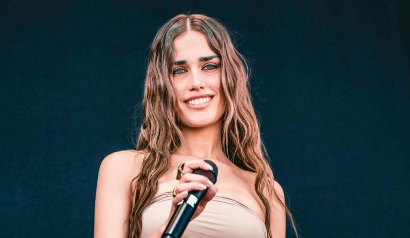 Sanremo 2025: Clara canta "Febbre" - Lattemiele