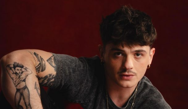 Sanremo 2025: Olly canta "Balorda Nostalgia" - Lattemiele